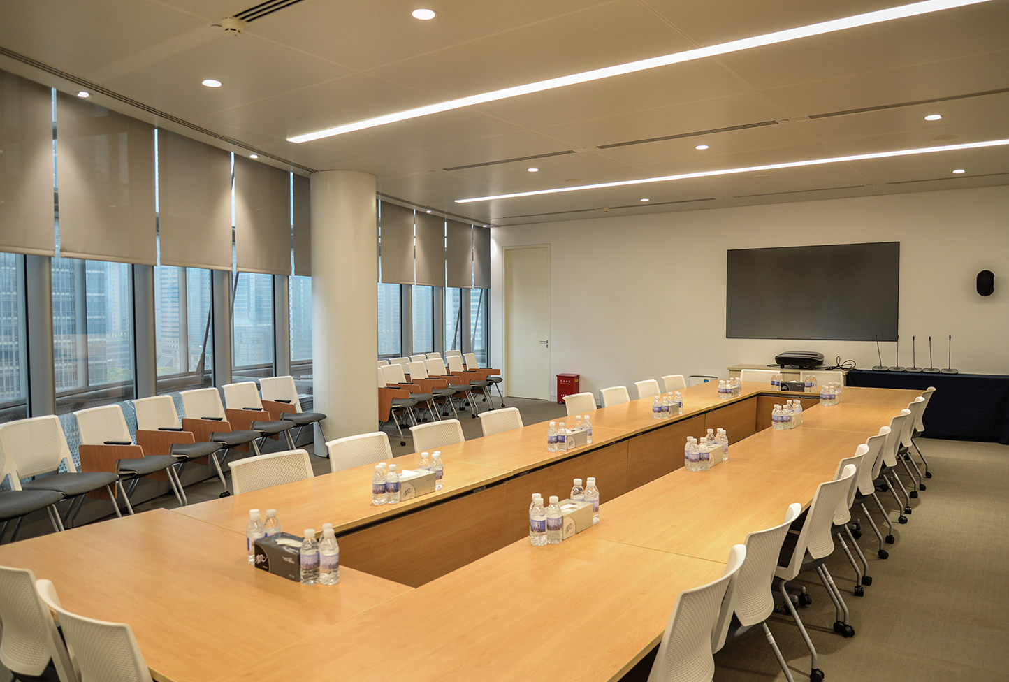 Shanghai Tower Green Building Case Study | Lutron